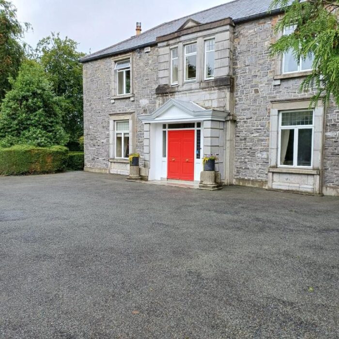 Lara, Maynooth W23P9H6 • Go-to-Ireland.com